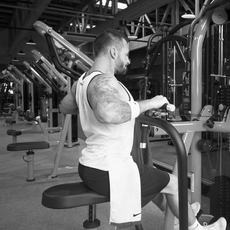 Rowing convergente basse guidé, prise pronation - Nolan Coach Sportif